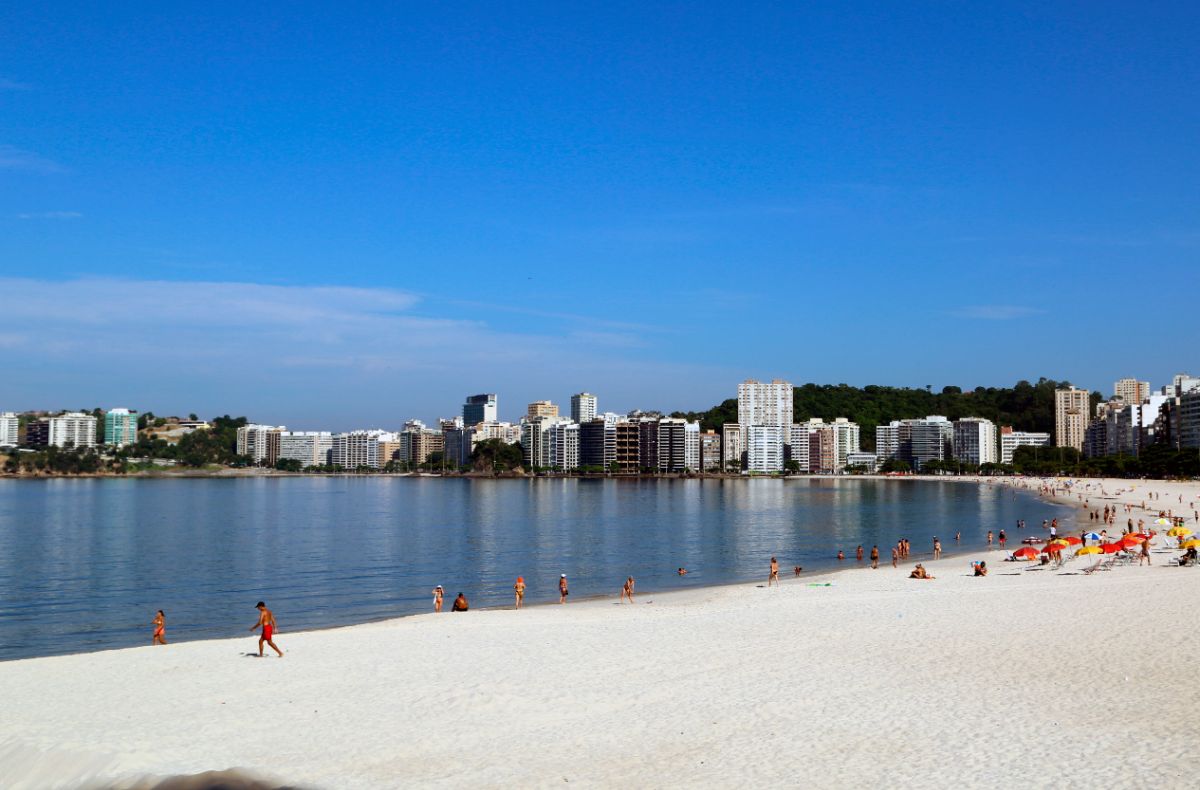 PRAIA DE ICARAI E MERCADI MUNICIPAL