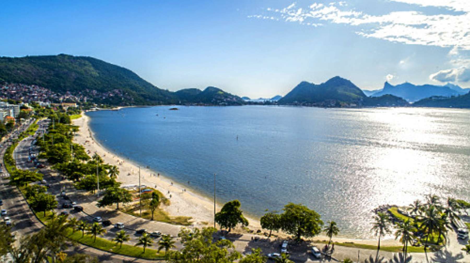 PRAIA DE SÃO FRANCISCO E MERCADI MUNICIPAL